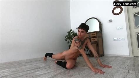 Naked Flexi Workouts And Backbends By Sima Strekoza Xxx Mobile Porno Videos Movies Iporntv Net