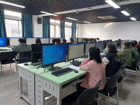 “1 x”web前端开发职业技能等级认证考试顺利进行 浙江传媒学院新闻网