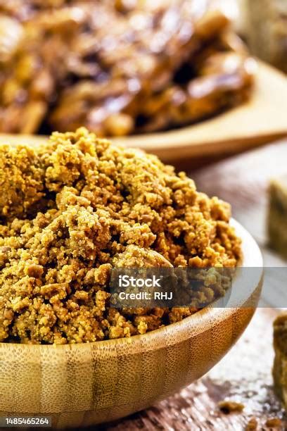 땅콩 파소카는 6월 축제의 대표적인 음식인 땅콩 가루 마니옥 가루 설탕을 기본으로 한 브라질 전통 과자입니다 Paçoca에 대한 스톡 사진 및 기타 이미지 Istock