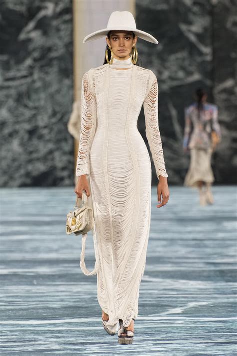 Top 20 Breakout Runway Models Of Spring 2023 The Impression