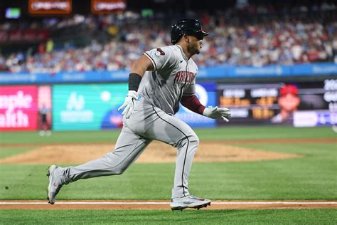 Kyle Schwarber Max Kepler Homer To Push Phillies Past D Backs Reuters