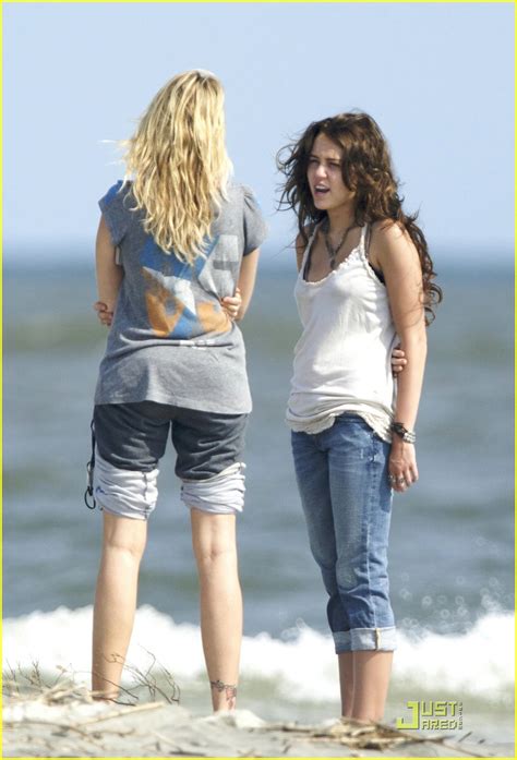 Full Sized Photo Of Miley Cyrus Beach Beauty 14 Miley Cyrus Is A