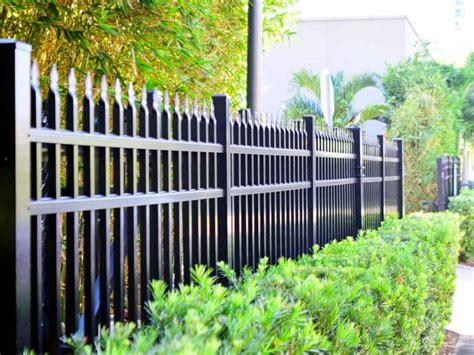 Top 10 Alternatives To Wood Fences Pros And Cons