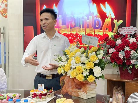 Pcs Vi T Nam Ch C M Ng Sinh Nh T Ceo Nguy N Tr N