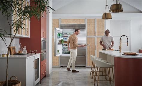 Sub Zero Classic Series Full Size Refrigerators