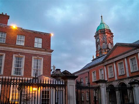 Дублинский замок | Dublin castle, Ferry building san francisco, Dublin