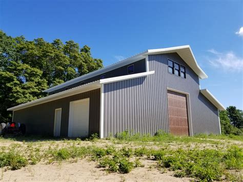 Barns In Diferent Colors