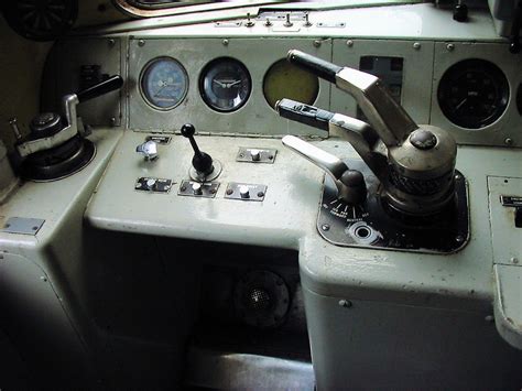Class 73 Cab The Drivers Desk Of Class 73 Locomotive 7320 Flickr