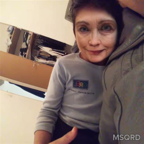 סבתא זקנה Youtube