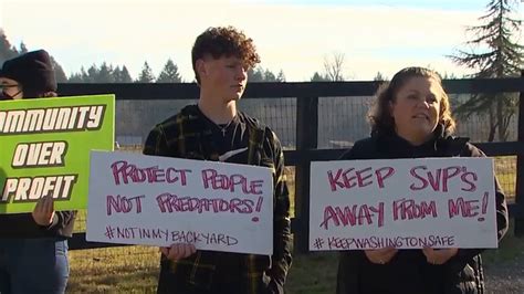 Tenino Residents Protest Transitional Home For Sex Offenders