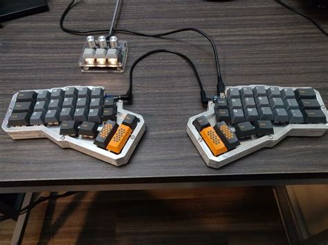 Pin by China babe on 键盘 Diy mechanical keyboard Custom computer Unique keyboards