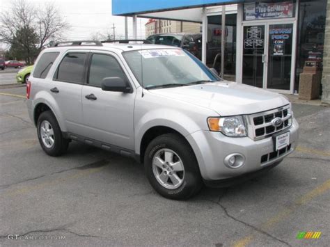 2009 Brilliant Silver Metallic Ford Escape Xlt V6 4wd 47635437 Photo
