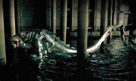 한강 ‘괴물 10년 만에 ‘퇴치…2억 들여 설치한 조형물 철거 수순