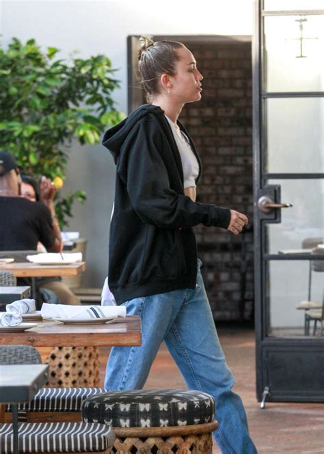 Miley Cyrus Turkey Mileynewstt Twitter