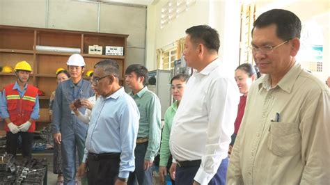 សិស្សជំនាញវិជ្ជាជីវៈ និងបច្ចេកទេស នៅខេត្តបាត់ដំបងបង្ហាញពីភាពសប្បាយរីករាយ