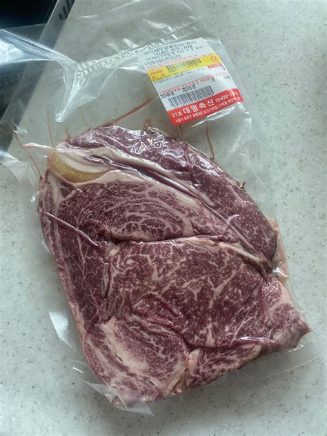 한우 1 새우살 등심 300g 배민스토어