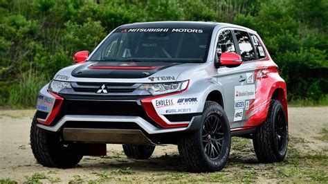 Lifted Mitsubishi Outlander With Off Road Mods Living Up To Its Name