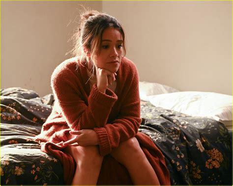 Full Sized Photo Of Gina Rodriguez Stars In New Series Not Dead Yet