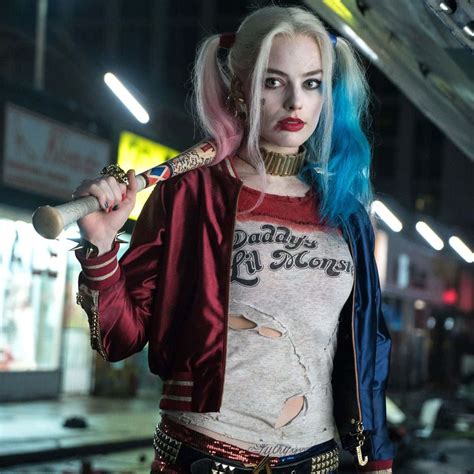 Download Margot Robbie As Dc Comics Super Villain Harley Quinn