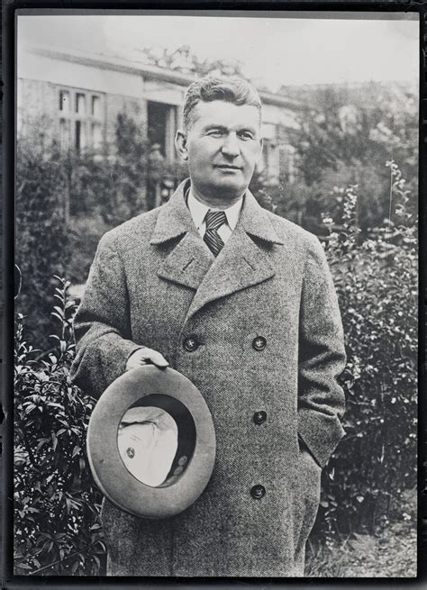 Sejarah Kasut Bata Jenama Buatan Eropah Yang Jadi Kegemaran Rakyat Malaysia