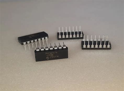 14 Pin Microchip Microcontroller At ₹ 1000 Piece Sahakara Nagar Bengaluru Id 24346417462