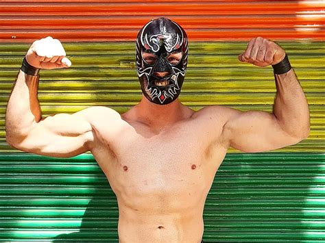 Esta Es La Razón Por La Que El Luchador Halcón Negro Jr Denunció Legalmente A Productor De Tv