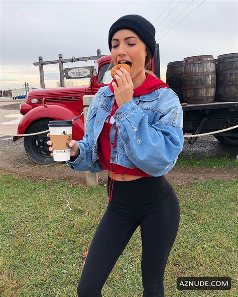 Anna Louise Nude And Sexy Instagram Photos 2018 2019 AZNude