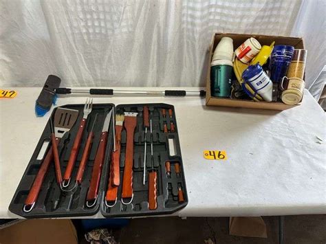Grilling Utensils Mugs Car Wash Brush Meagher Auctioneers