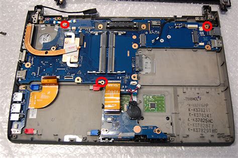 マザーボードの外し方 Dynabook R73 Rz73 Rz83 Rx33 シリーズ リペア研究所ブログ Dynalabo