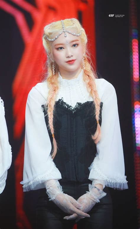 𝐆𝐈𝐅 On Twitter 소녀 마이 걸 케이팝 복장