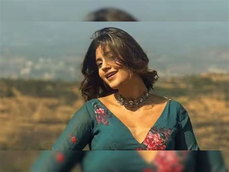 From Anjali Arora To Sofia Ansari Avneet Kaur These Are India Top 5