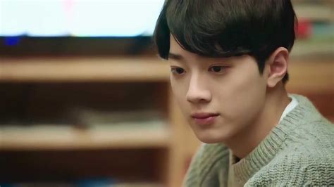 《初恋那件小事》区别对待也太明显了吧！什么？抓我媳妇的手？扔水杯 腾讯视频