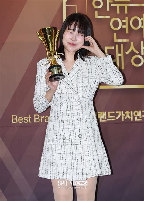 [포토s] 개그우먼 이세영 저 상 받았어요