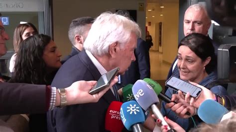 Felipe González Cree Que La Audiencia De Sevilla Se Equivoca Con Su
