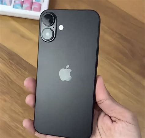 Apple Iphone 16 Base Model Could Look Like Apple Iphone X From 2017