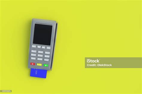 노란색 배경에 플라스틱 신용 카드가있는 휴대용 금전 등록기 공간을 복사합니다 맨 위 보기입니다 3d 렌더 3차원 형태에 대한 스톡 사진 및 기타 이미지 Istock