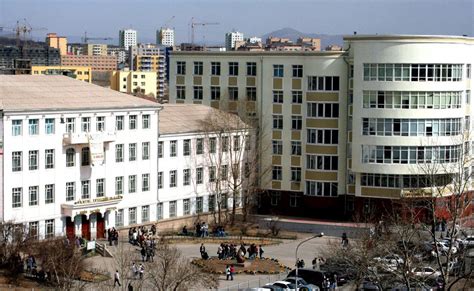 Магадлан итгэмжлэгдсэн их дээд сургуулиудын жагсаалтыг эндээс аваарай