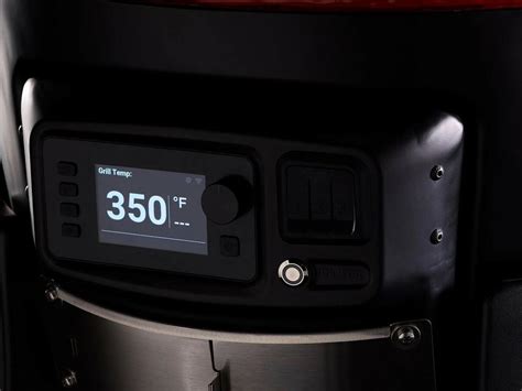 Kamado Joe Konnected Joe Digital Charcoal Grill And Smoker Lights At