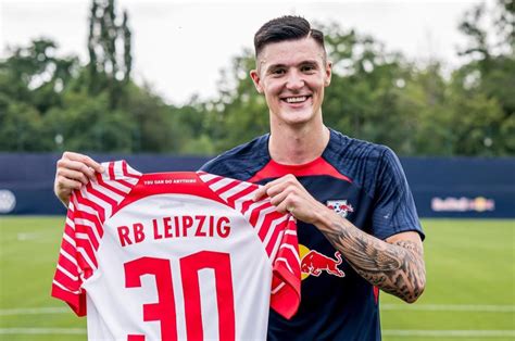 ناامیدی آرسنال، چلسی و میلان؛ بنجامین ششکو در لایپزیش می‌ماند طرفداری