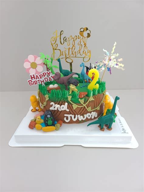 공룡 피규어 케이크 떡케이크 어린이집 생일파티 케이크 광주광역시 북구 본촌동 비즈프로필
