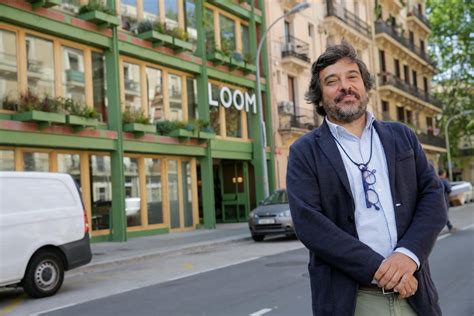 Una Emblemática Ferretería Del Poblenou Transformada En Un Peculiar Coworking