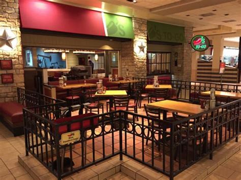 Chilis Houston 5015 Westheimer Rd Great Uptown Restaurant