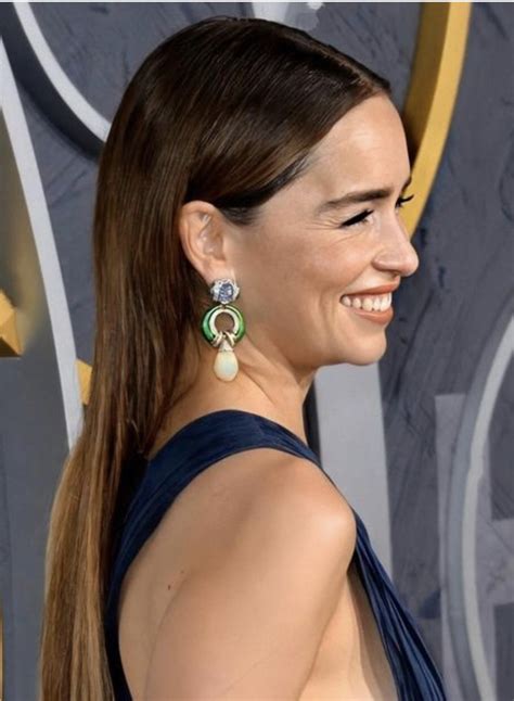 Emilia Clarke Sexy Sideboob Manslife