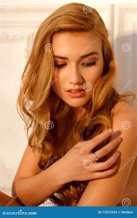 Fashion Model Girl Indoors Naked Body Hot Toned Image Stock Photo Image Of Glamour Makeup