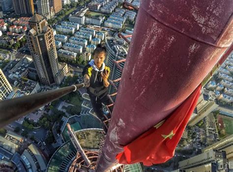 Wu Yongning Chinese Rooftopper And Social Media Star Dies In Fall From 62 Storey Building