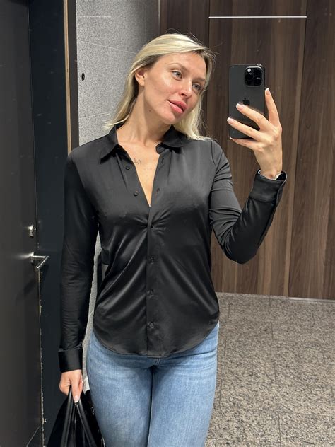 Would You Say Hi If You Bumped Into Me Outside 😊 Sexy