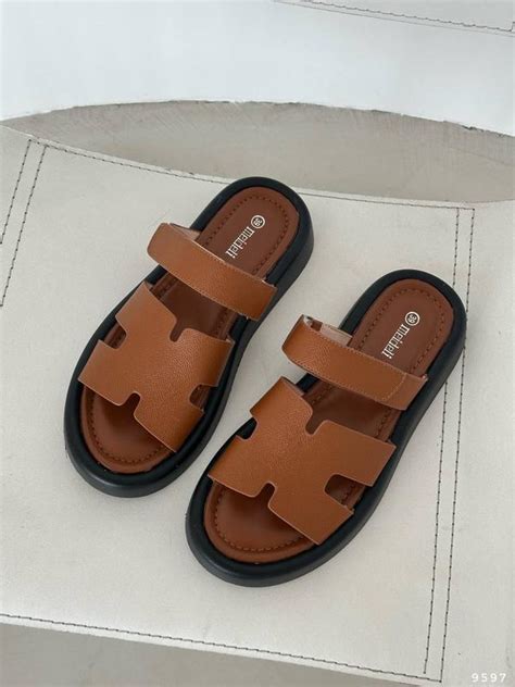 Шльопанці — ціна 1400 грн у каталозі Шльопанці Купити жіночі речі за доступною ціною на Шафі