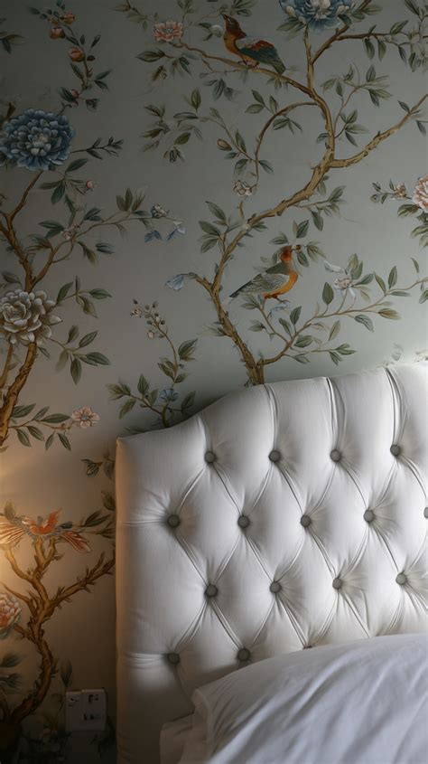 37 Floral Bedroom Wallpaper Designs