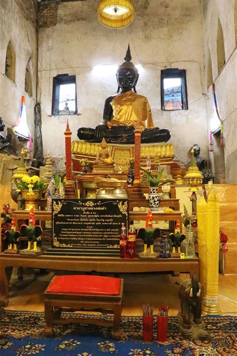 ผู้หญิง เที่ยววัดลับย่านบางยี่ขันยามค่ำคืน สัมผัสความงามวัดสวนสวรรค์ วัดพระยาศิริไอยสวรรค์