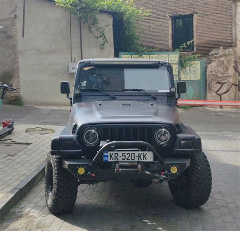 იყიდება გეიმინგ სარენდერო პერსონალური კომპიუტერი